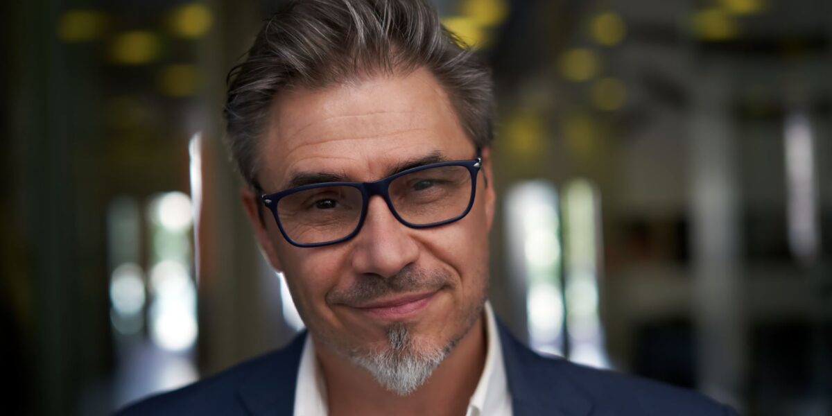 Brillentrends 2024 für Herren: Diese Brillen sind angesagt