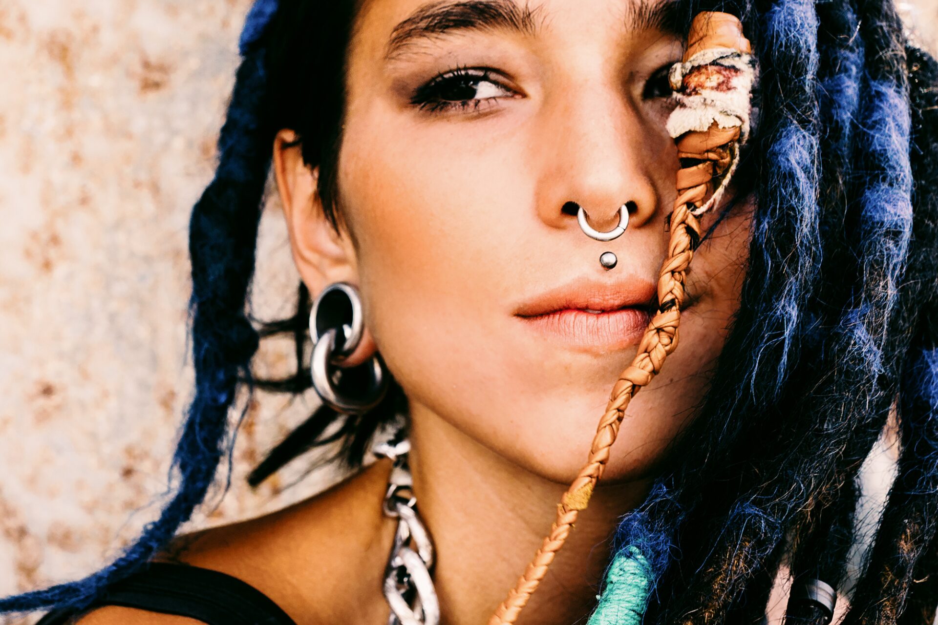 Medusa Piercing: Alles über das Philtrum Piercing