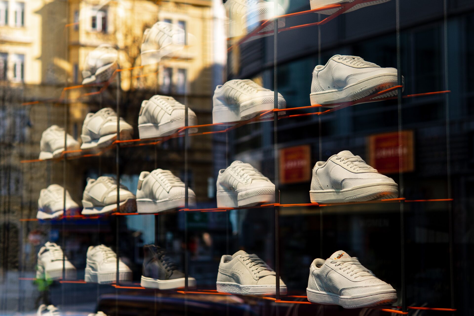 Sneaker für breite Füße: Modelle und Passform | Schuhe